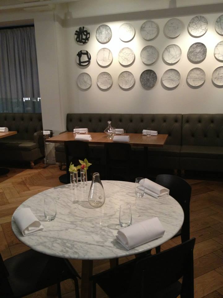 | Print Hall Bar and Dining Roomperthmunchkin